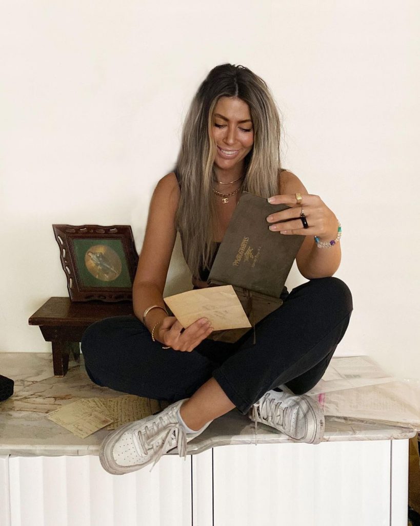 Chelsey Brown – Heirloom Hunter